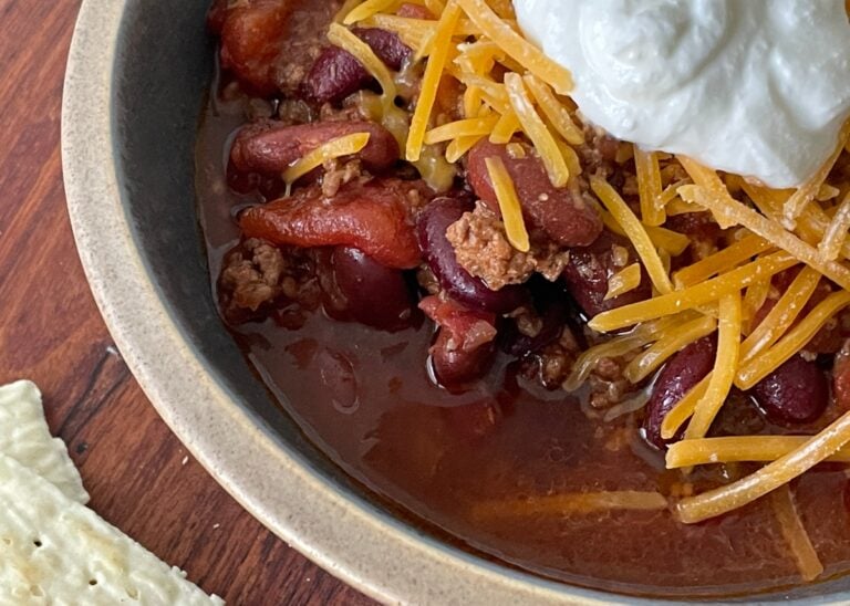 Easy Slow Cooker Beef & Bean Chili Recipe - Southern Food Junkie