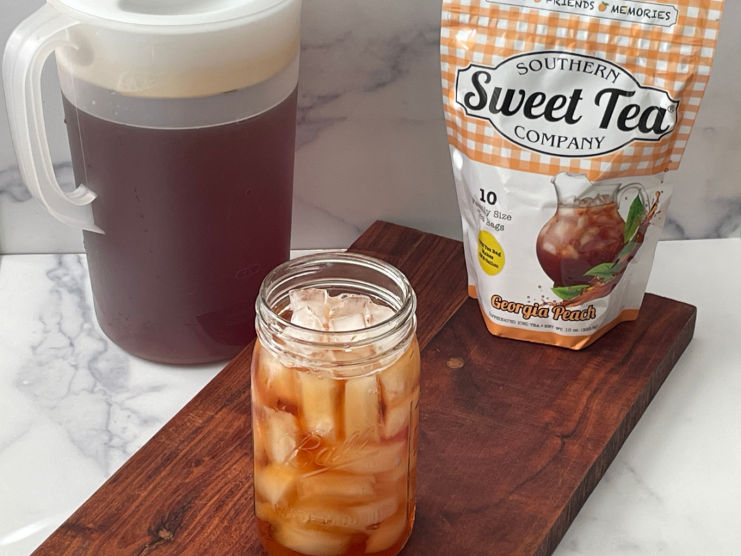 How to Make Peach Tea (Easy Recipe) - Southern Food Junkie