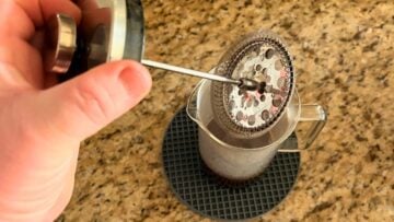 How Much Coffee and Water for French Press Coffee (Beginner-Friendly ...